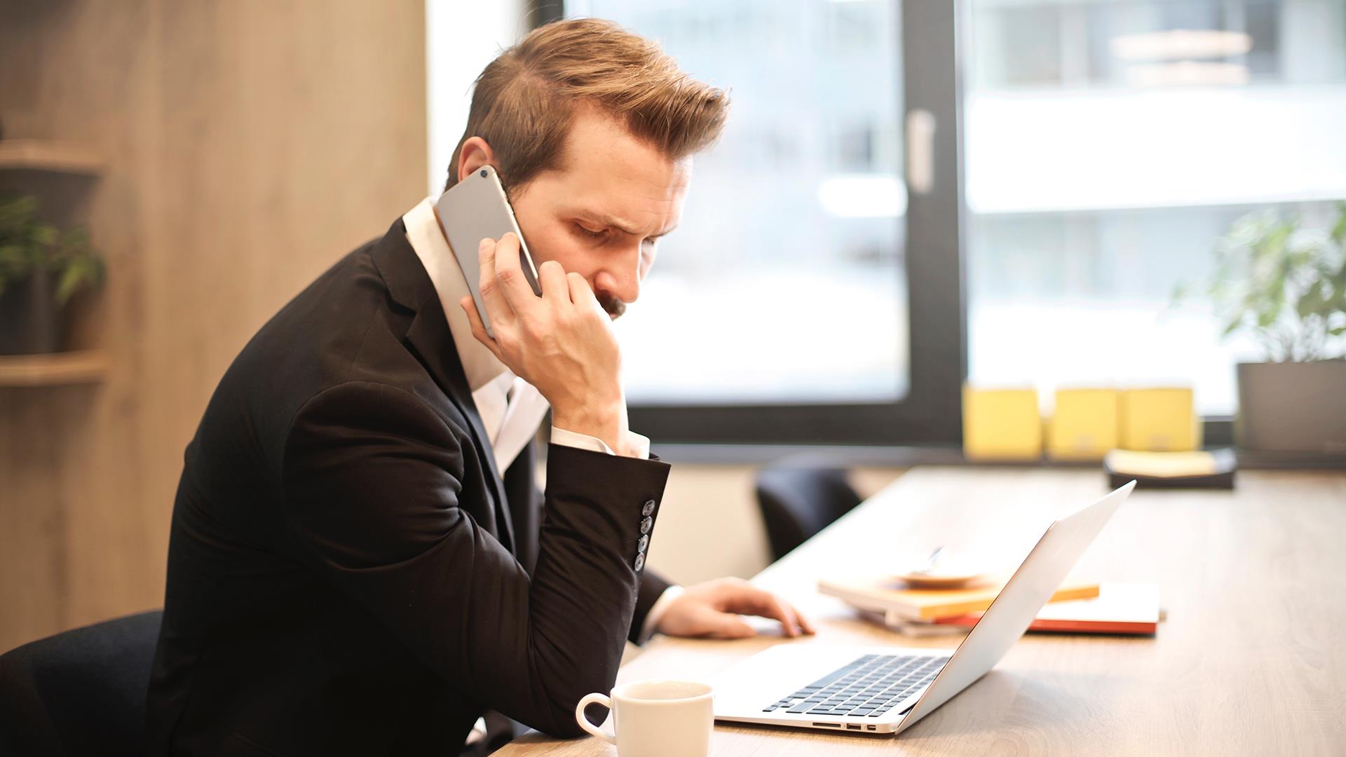 E-mail, ligação ou WhatsApp: Qual é a melhor forma de entrar em contato ...